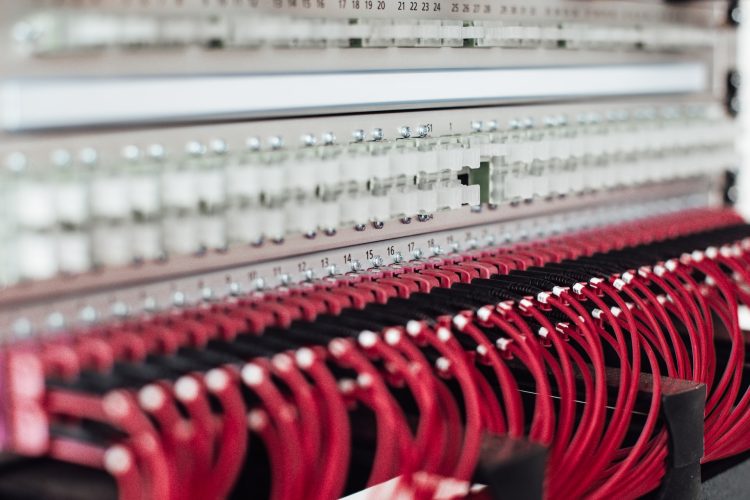 Fiber vs Cable Internet - Which One Is Better and Why | WWT